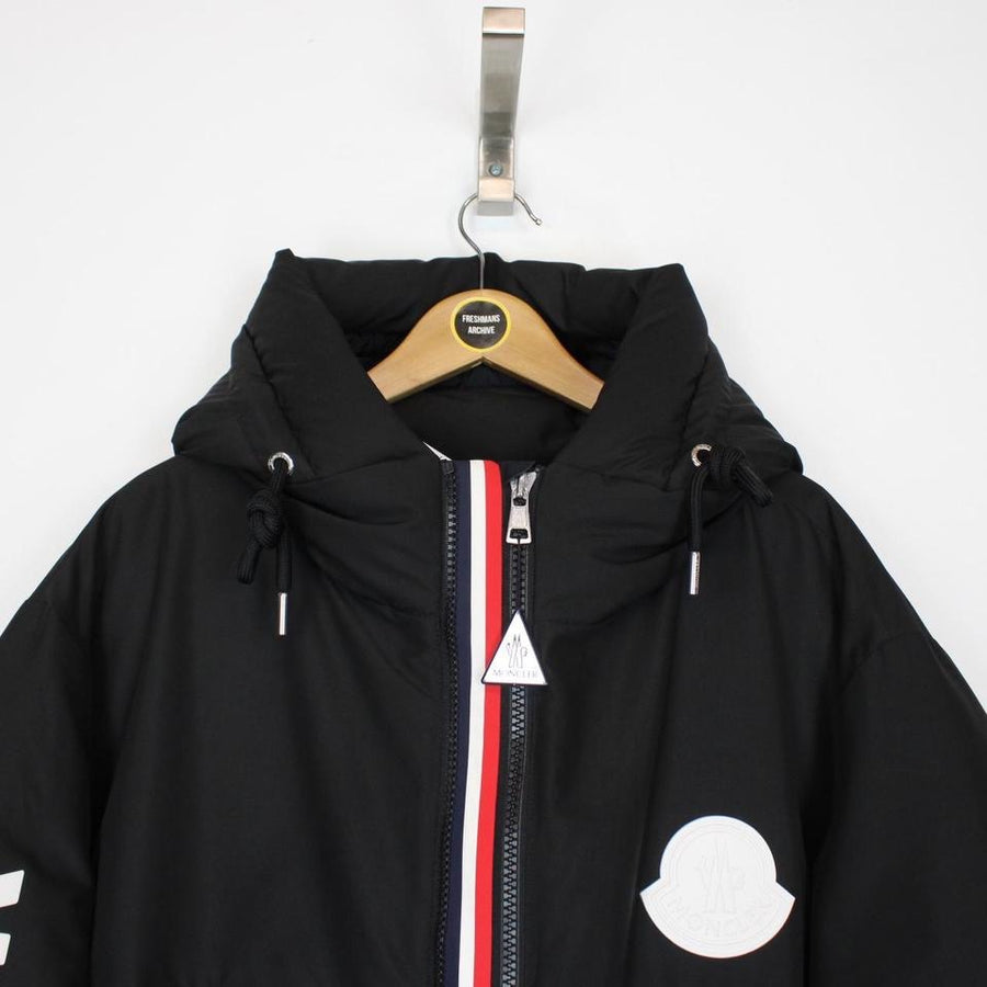 Moncler charnier store